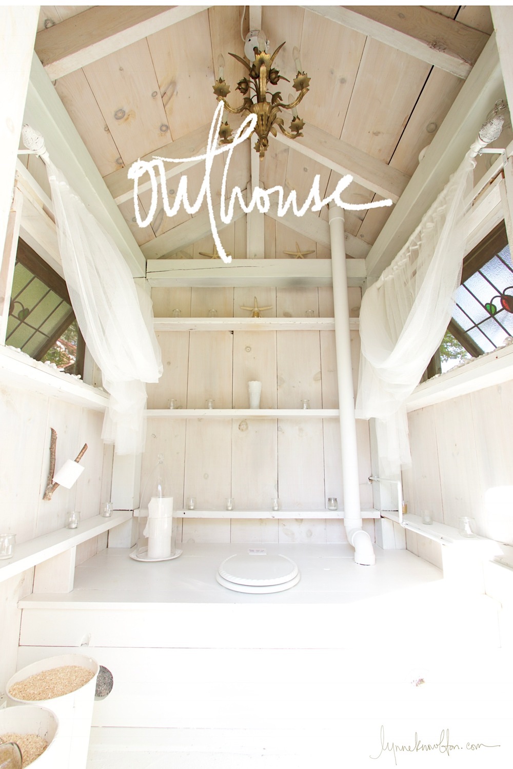 How to build an outhouse. A really pretty one. | DESIGN THE LIFE YOU ...